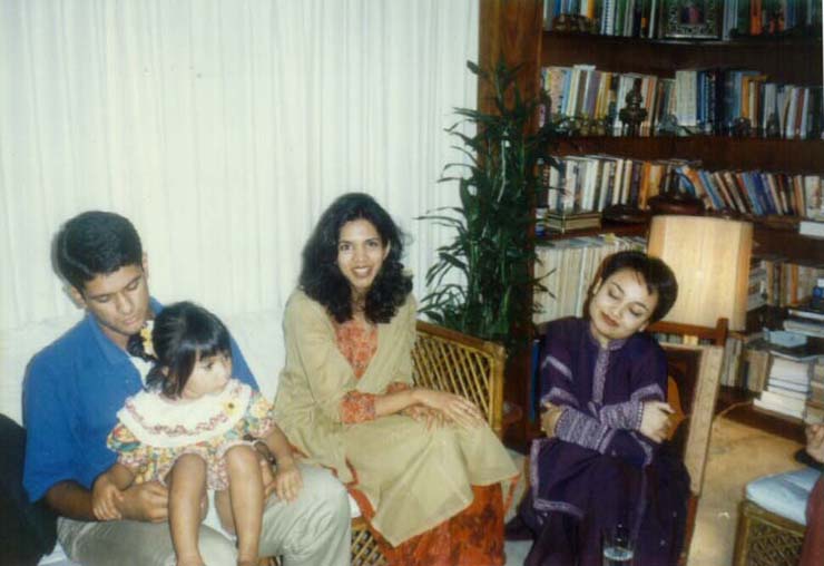 In memory of Shamaila N. F. Rahman (January 22, 1978-October 7, 2001)